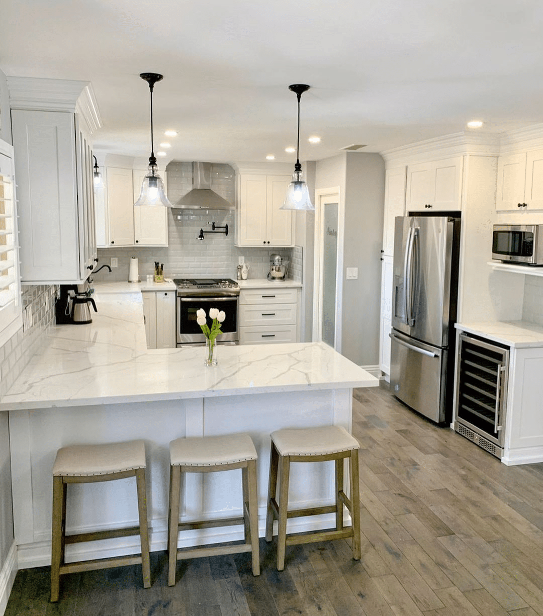 40 Dazzling Kitchen Peninsula Attached To Wall Ideas - Drop By My Home
