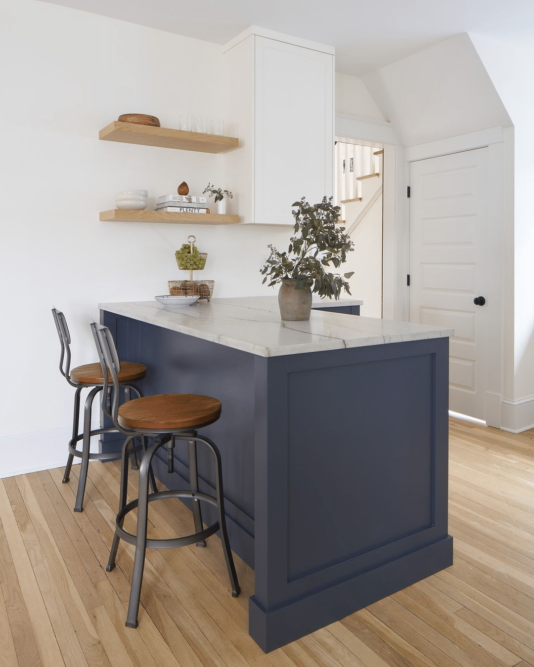 40 Dazzling Kitchen Peninsula Attached To Wall Ideas - Drop By My Home