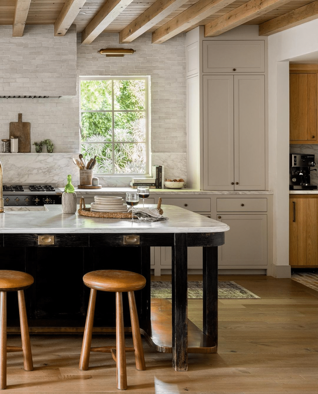 35 Magnificent Kitchen Island With Back Panel Ideas - Drop By My Home