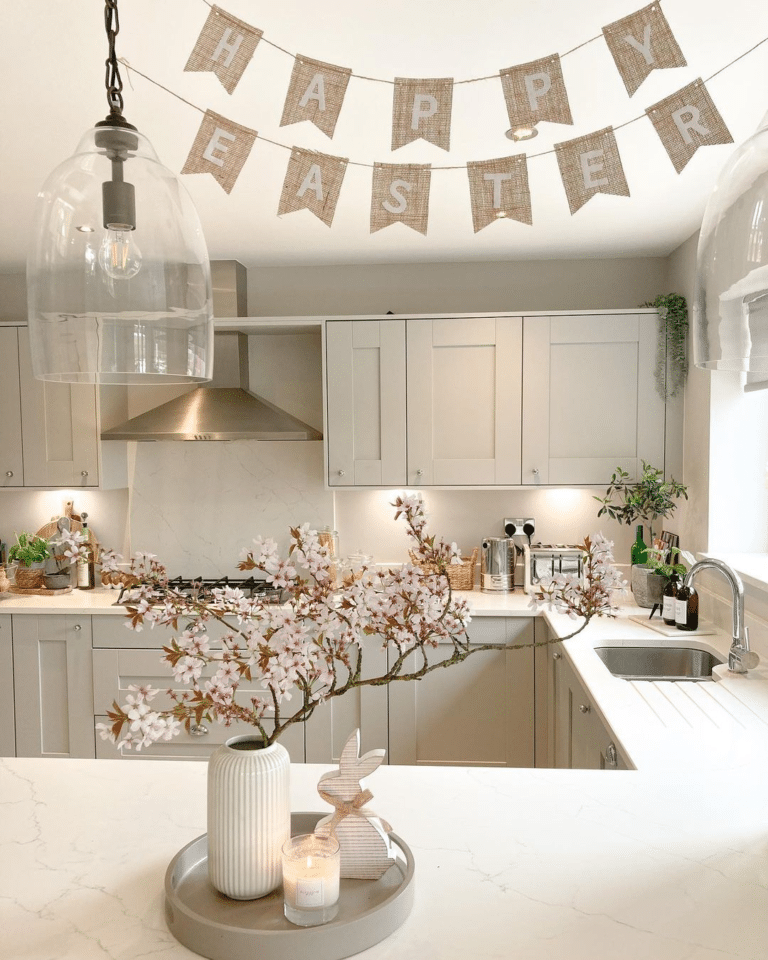 35 Lively Easter Kitchen Decor Ideas To Decorate This Festive Season ...