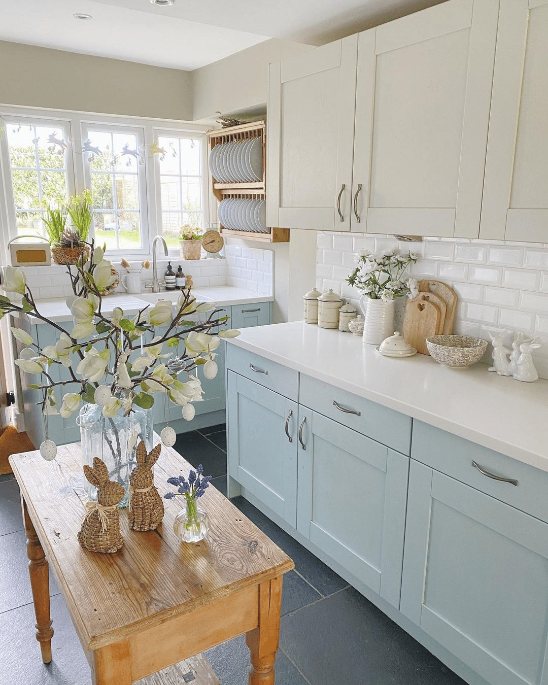 35 Lively Easter Kitchen Decor Ideas To Decorate This Festive Season ...