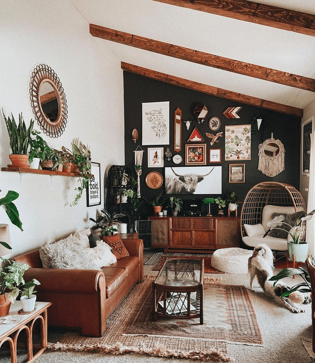 35 Classic And Old Black And Rust Living Room Ideas - Drop By My Home