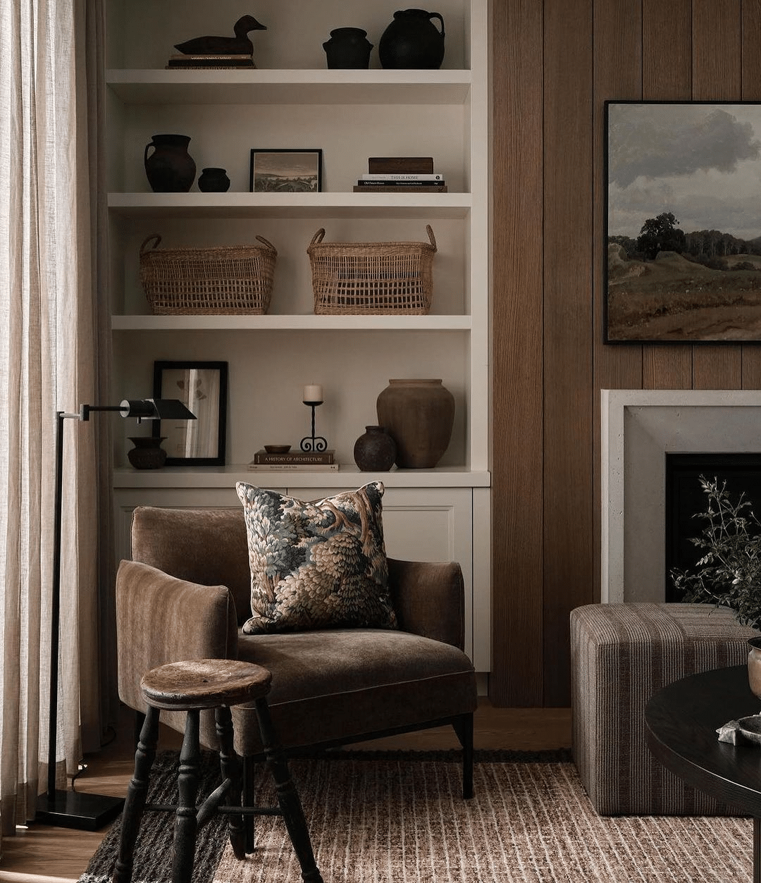 35 Classic And Old Black And Rust Living Room Ideas - Drop By My Home