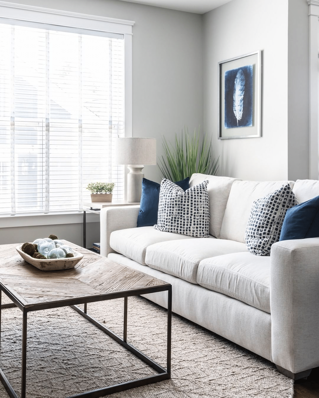 35 Outstanding White Couch Living Room Ideas You Will Love - Drop By My ...