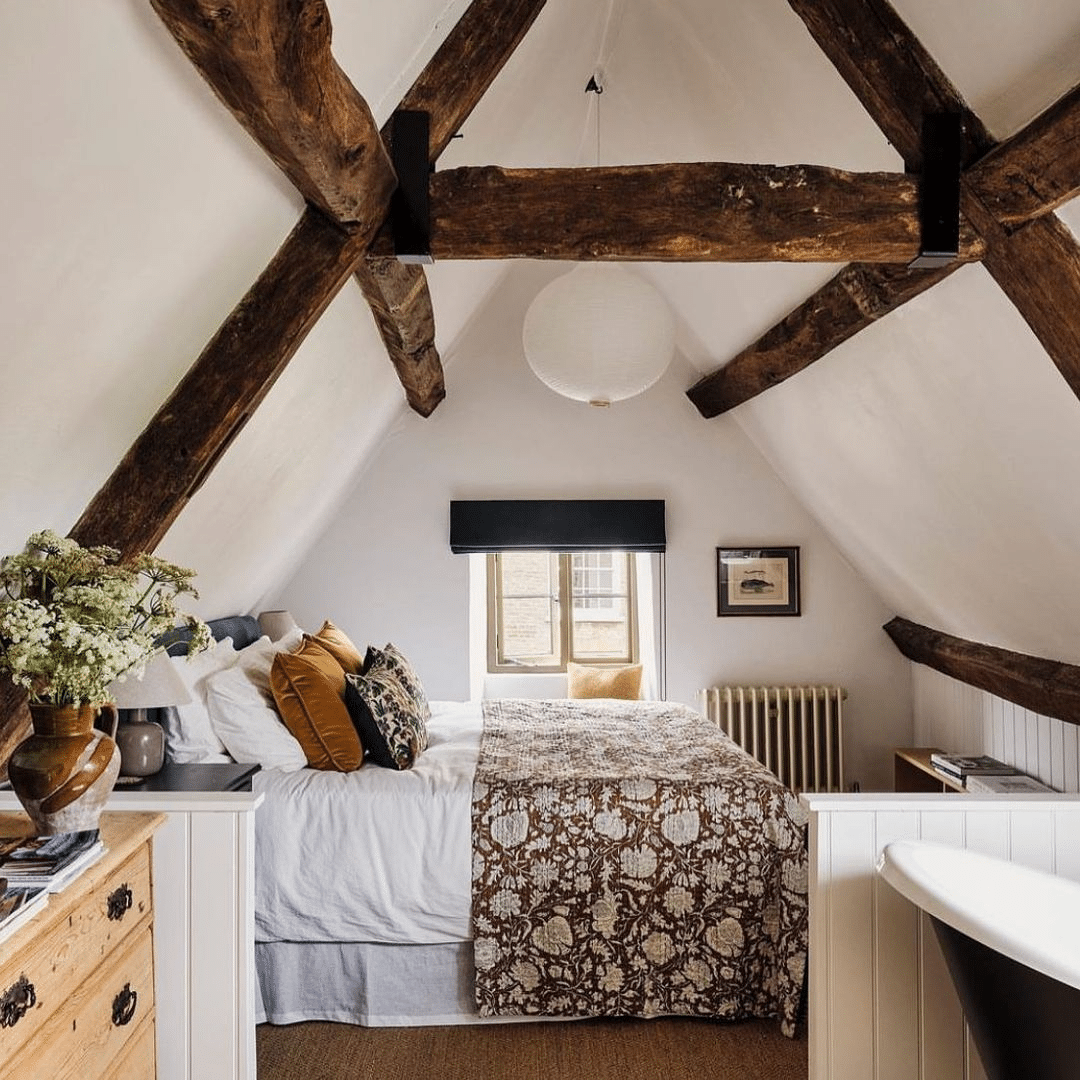 27 Vaulted Bedroom Ceiling Ideas You Should Try - Drop By My Home
