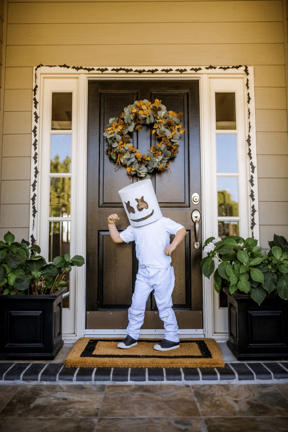 40 DIY Halloween Door Decorations to Greet the Spooky Season - Drop By ...